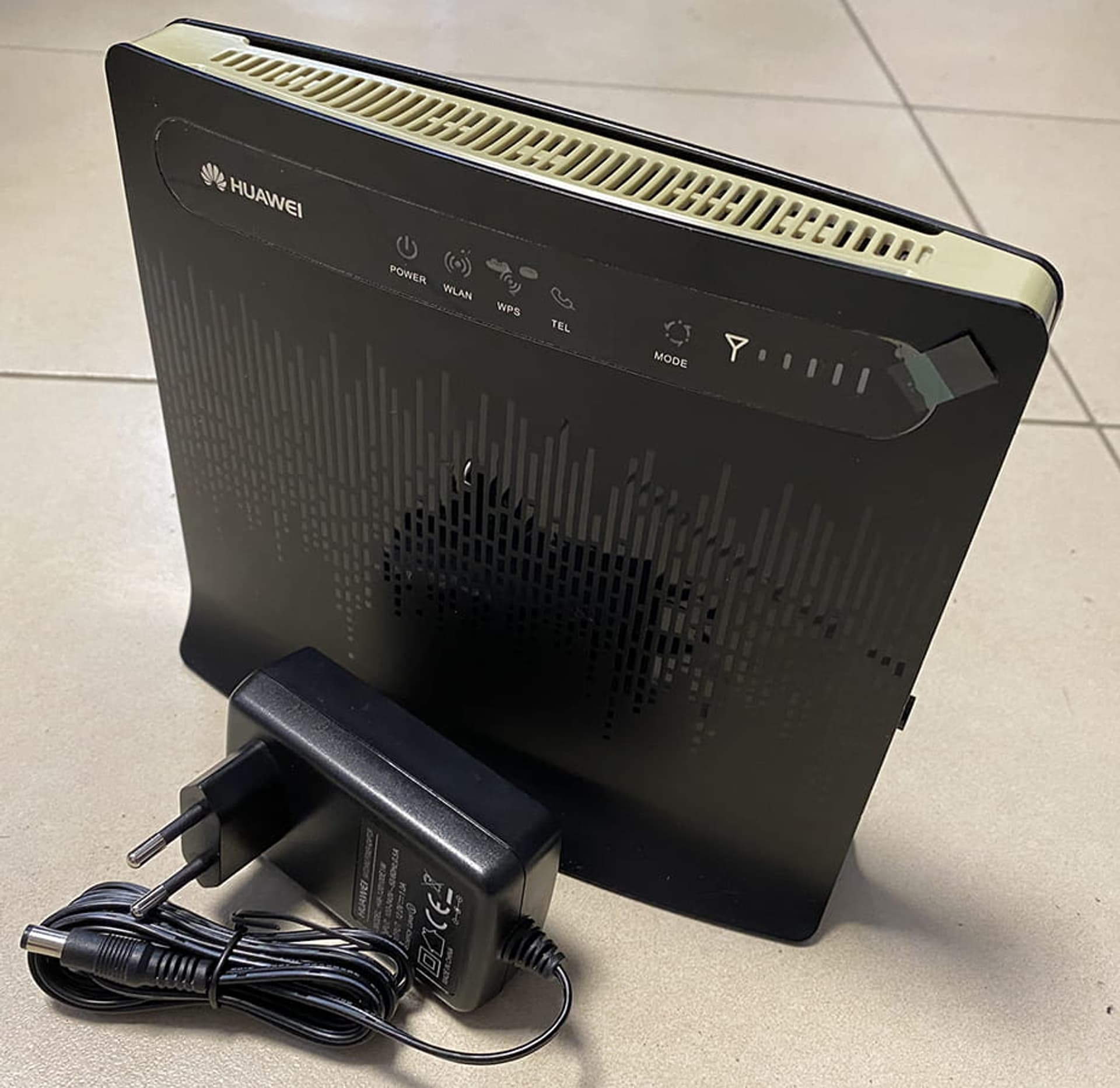 Router z modemem 4G/LTE Huawei B593s-22 powystawowy - Arena.pl