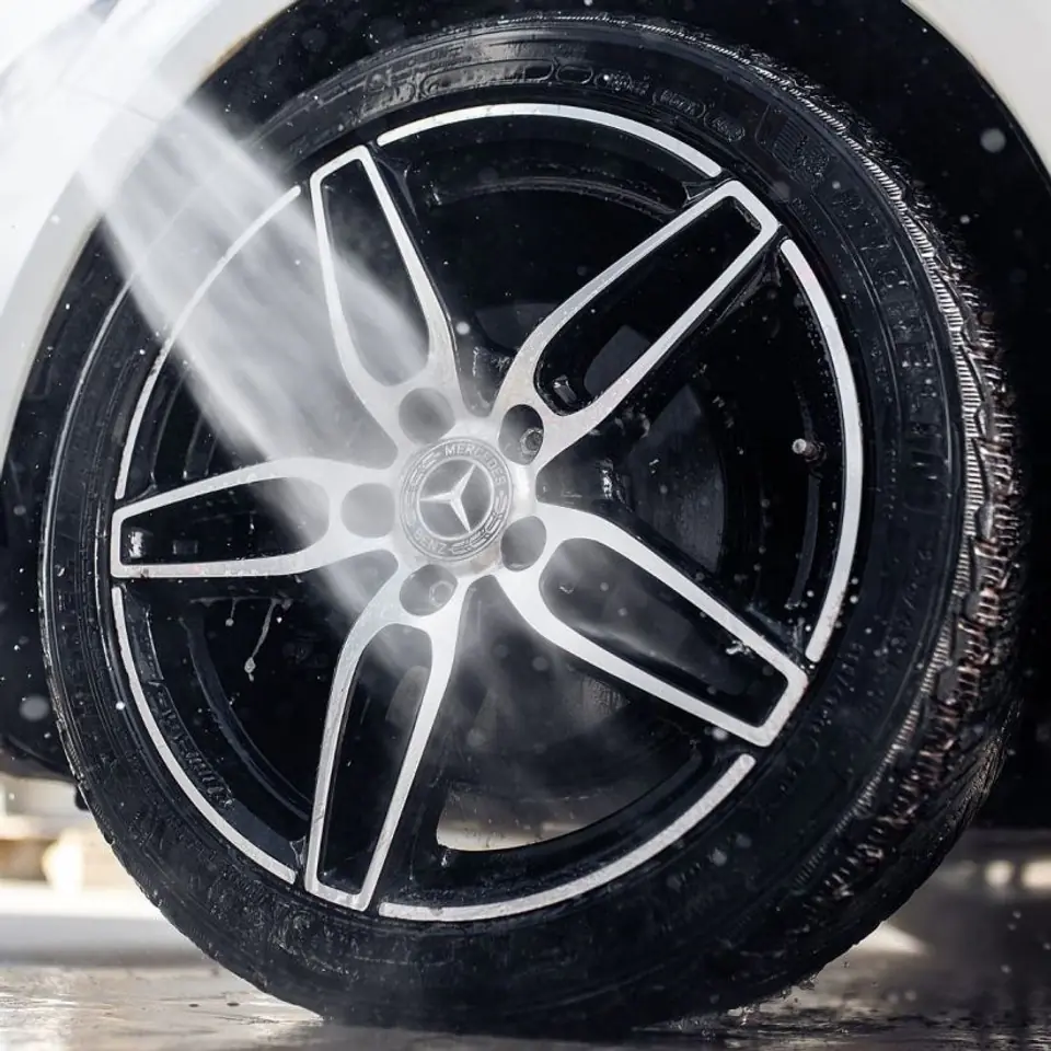 K2 ROTON 700ml - liquid for washing rims with a bloody rim effect ...