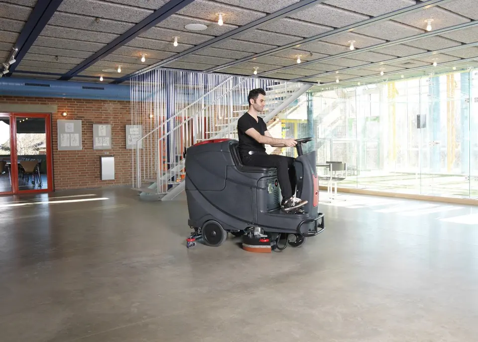 Automatic scrubber/dryer Nilfisk Viper AS710R-EU RIDE-ON SCRUBBER 24V ...